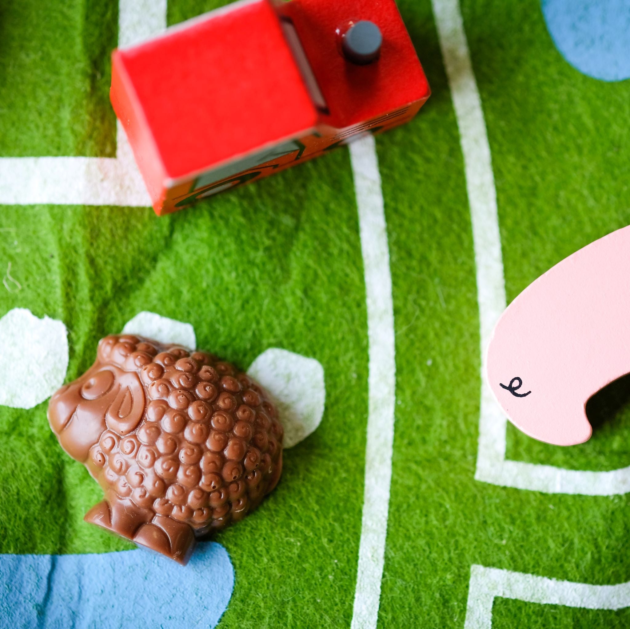 Milk Chocolate Sheep Shapes | Novelty Chocolates | Ideal as a Gift ...